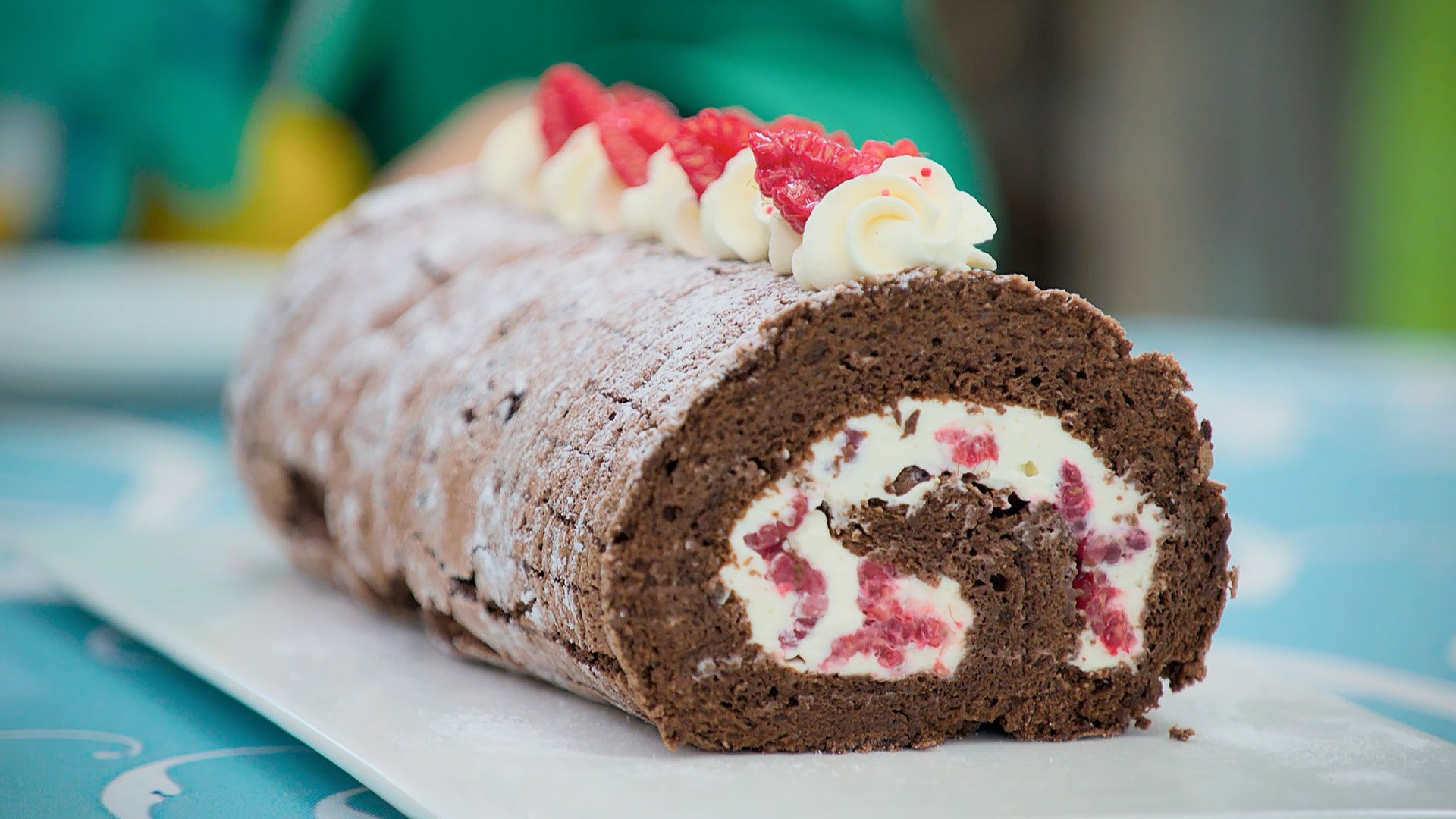 Paul Hollywood s Chocolate and Raspberry Roulade