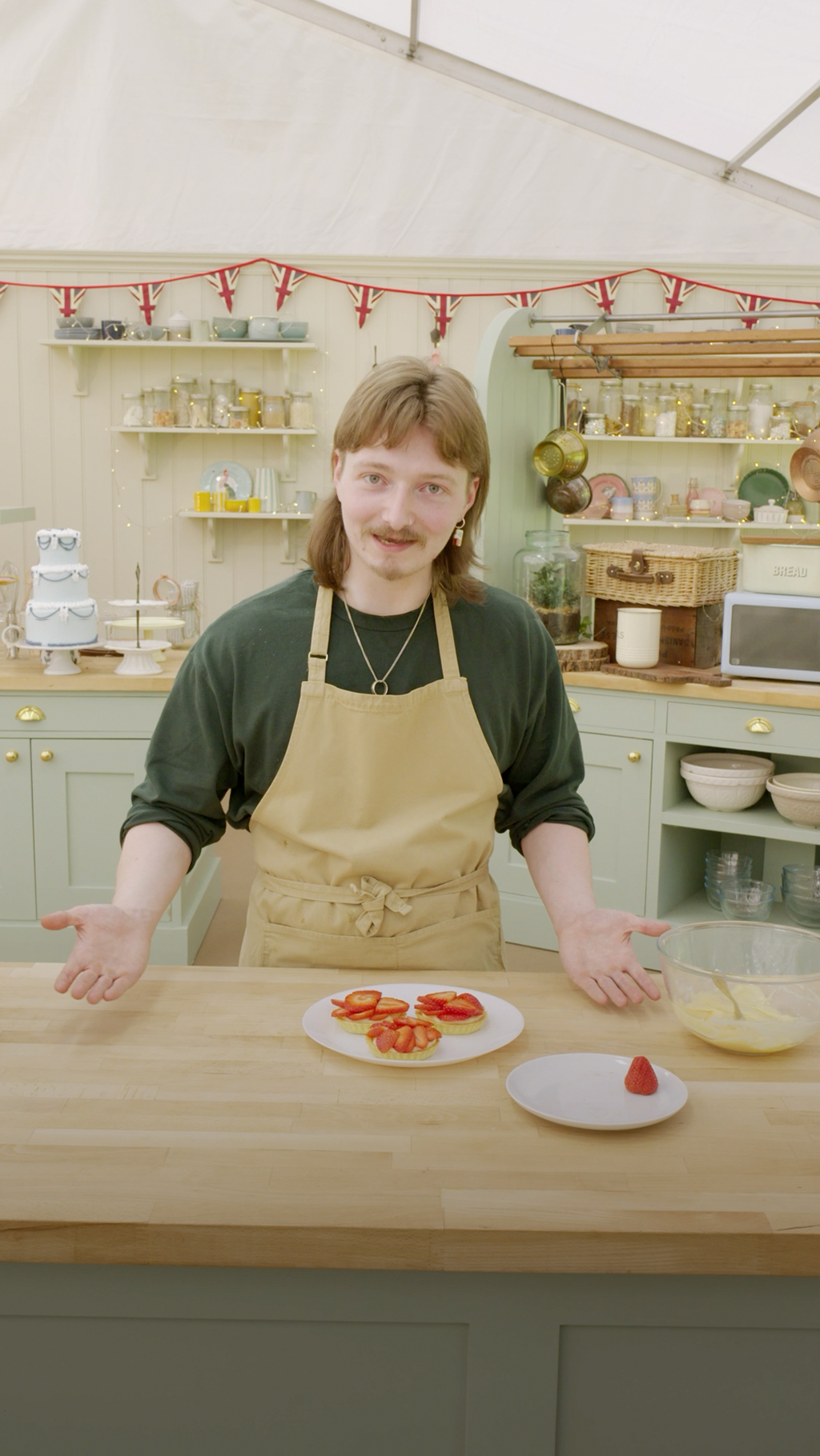 Iain’s Microwavable Crème Pâtissière recipe - The Great British Bake Off