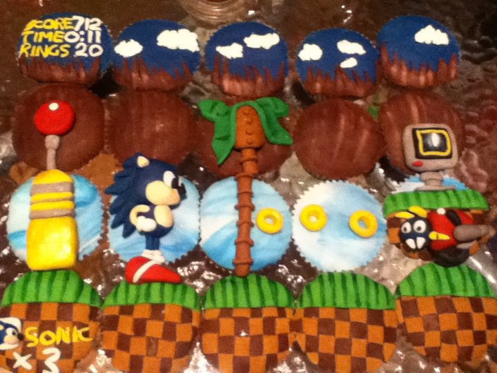 Sonic the Hedgehog cupcakes - The Great British Bake Off