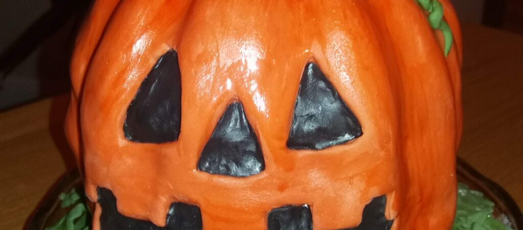 Pumpkin cake - The Great British Bake Off | The Great British Bake Off