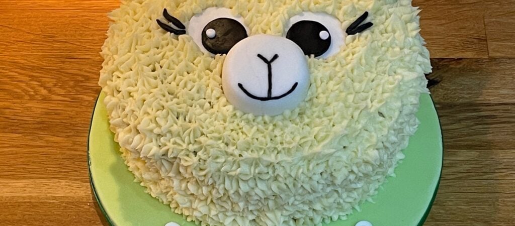 Alpaca cake - The Great British Bake Off | The Great British Bake Off