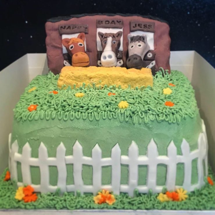 Horse stable cake - The Great British Bake Off