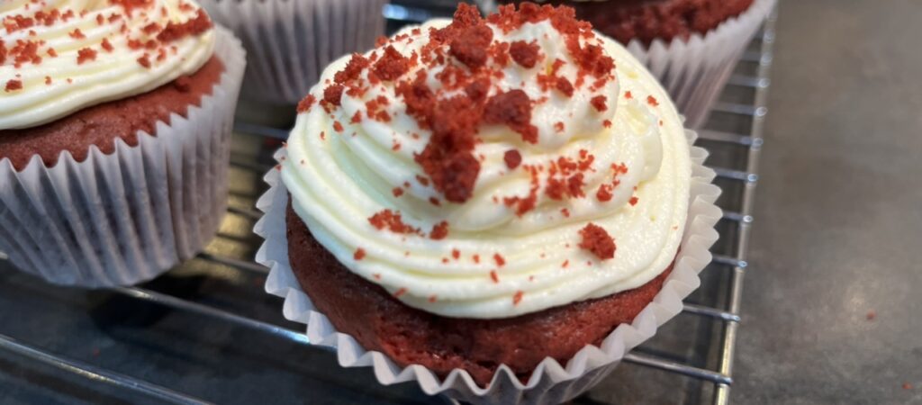 Red velvet cupcakes - The Great British Bake Off | The Great British ...