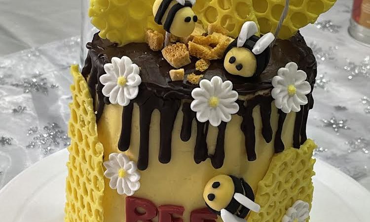 Bee Mine Valentine’s cake - The Great British Bake Off | The Great ...