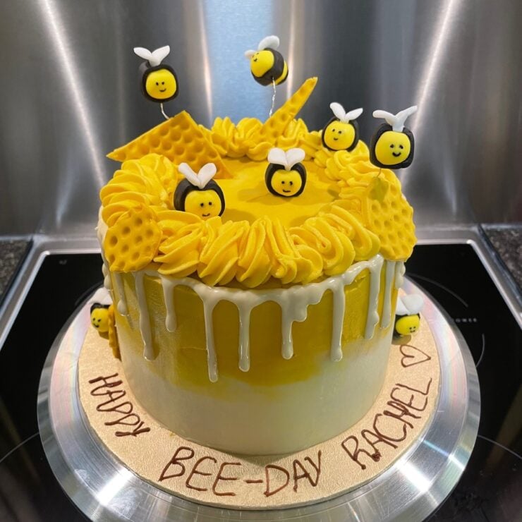 Happy Bee-Day cake - The Great British Bake Off