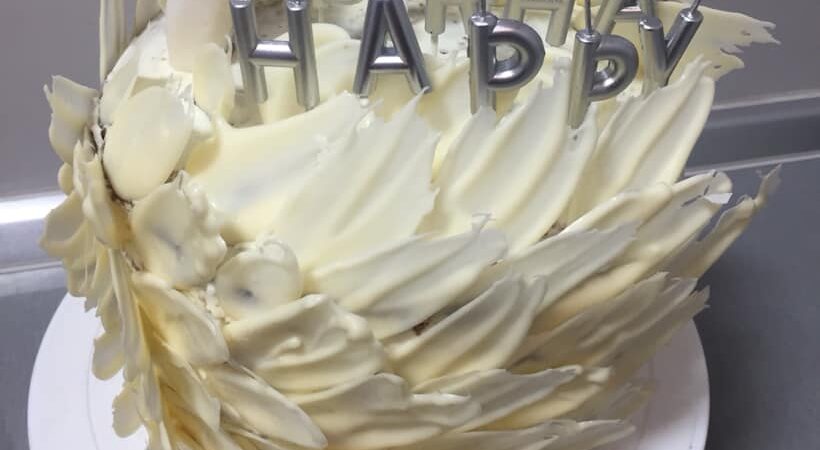 Swan Birthday Cake - The Great British Bake Off | The Great British ... Swan Birthday Cake - The Great British Bake Off | The Great British ...