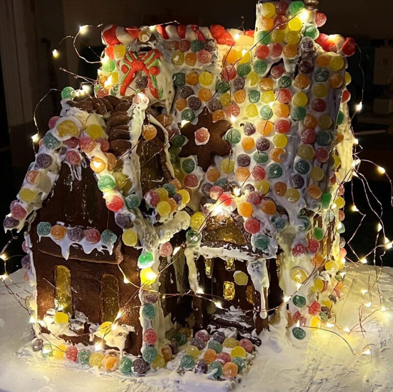 Gingerbread house - The Great British Bake Off | The Great British Bake Off