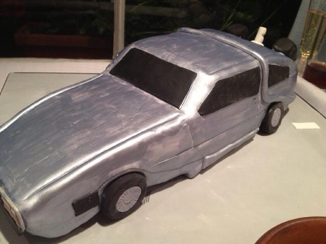 Back to the Future Delorean cake - The Great British Bake Off