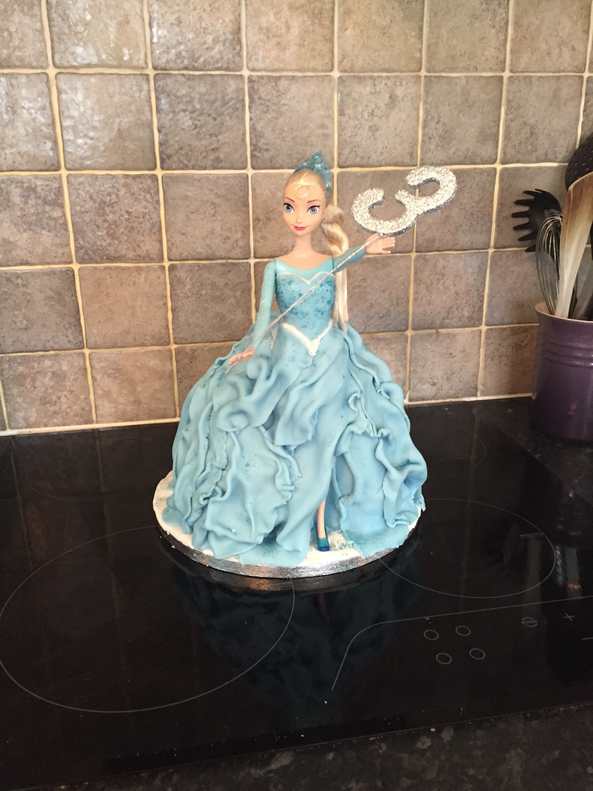 Elsa Extravaganza - The Great British Bake Off