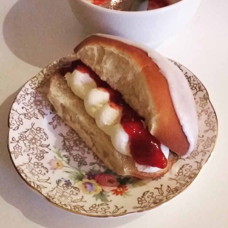 Paul Hollywood's Iced Fingers - The Great British Bake Off