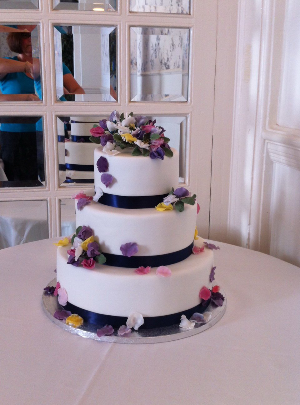 Sweet pea wedding cake - The Great British Bake Off