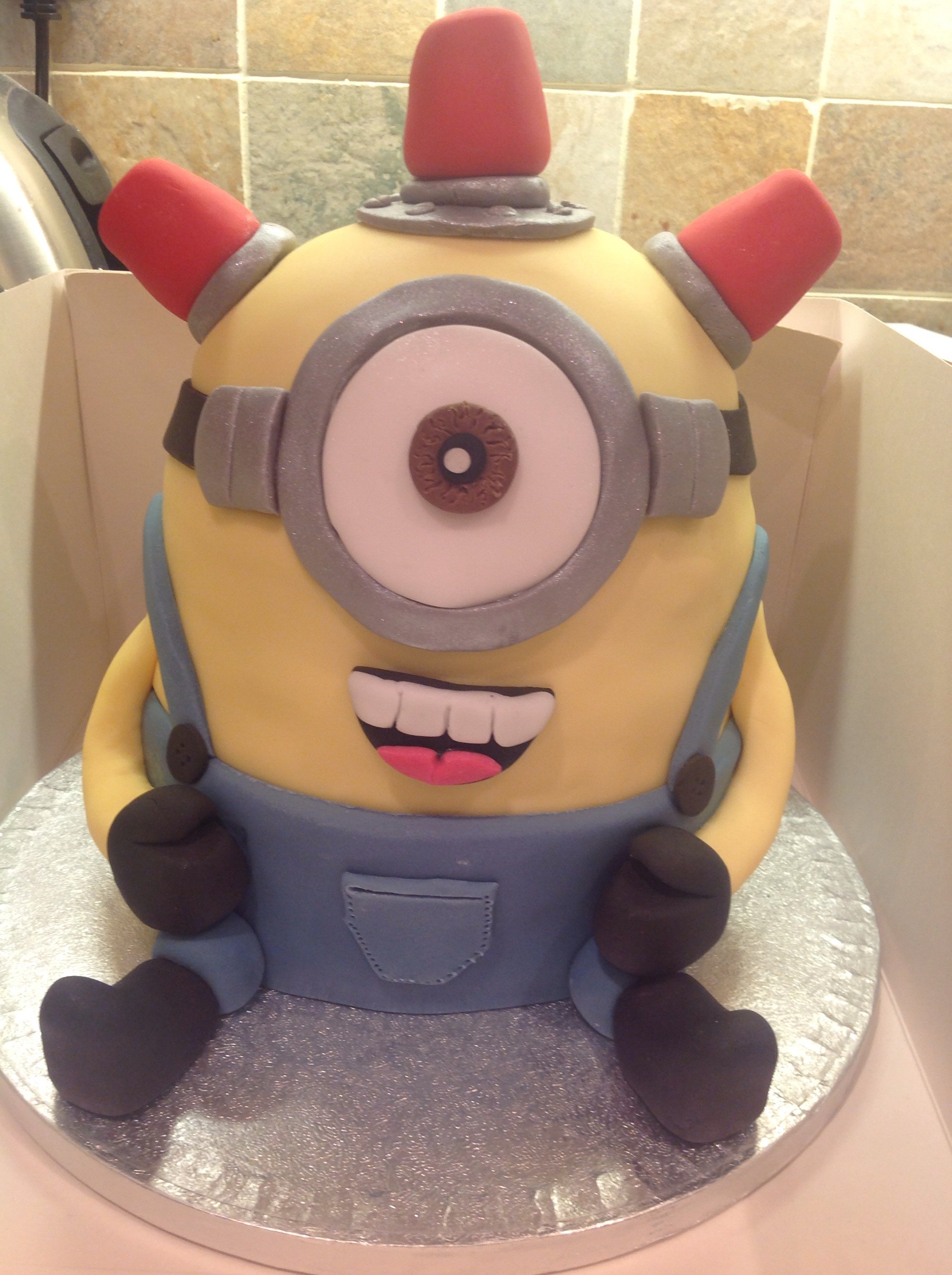 Minion! - The Great British Bake Off | The Great British Bake Off