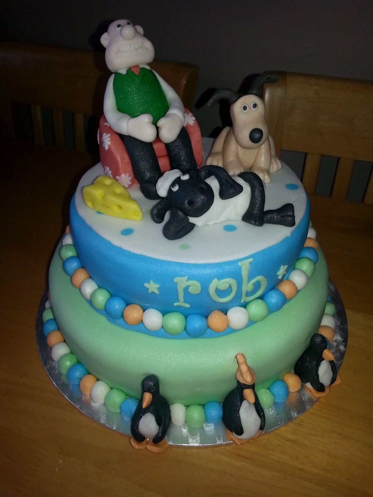 Wallace & Gromit 2-tier cake - The Great British Bake Off