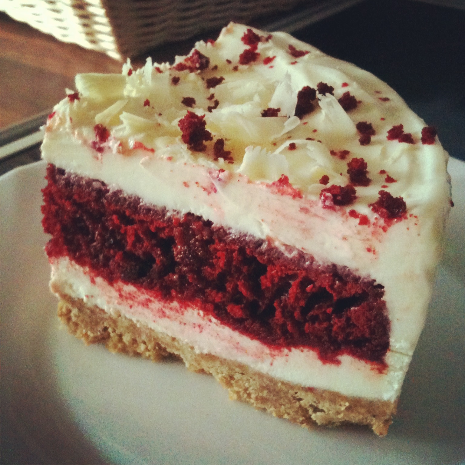 Red velvet cheesecake - The Great British Bake Off